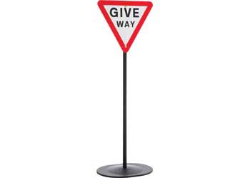 Give Way Sign - MTA Catalogue
